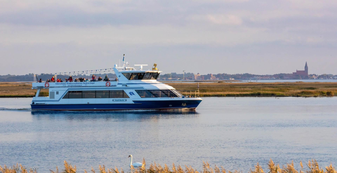 Fährverkehr zwischen Barth und Zingst | Reederei Poschke